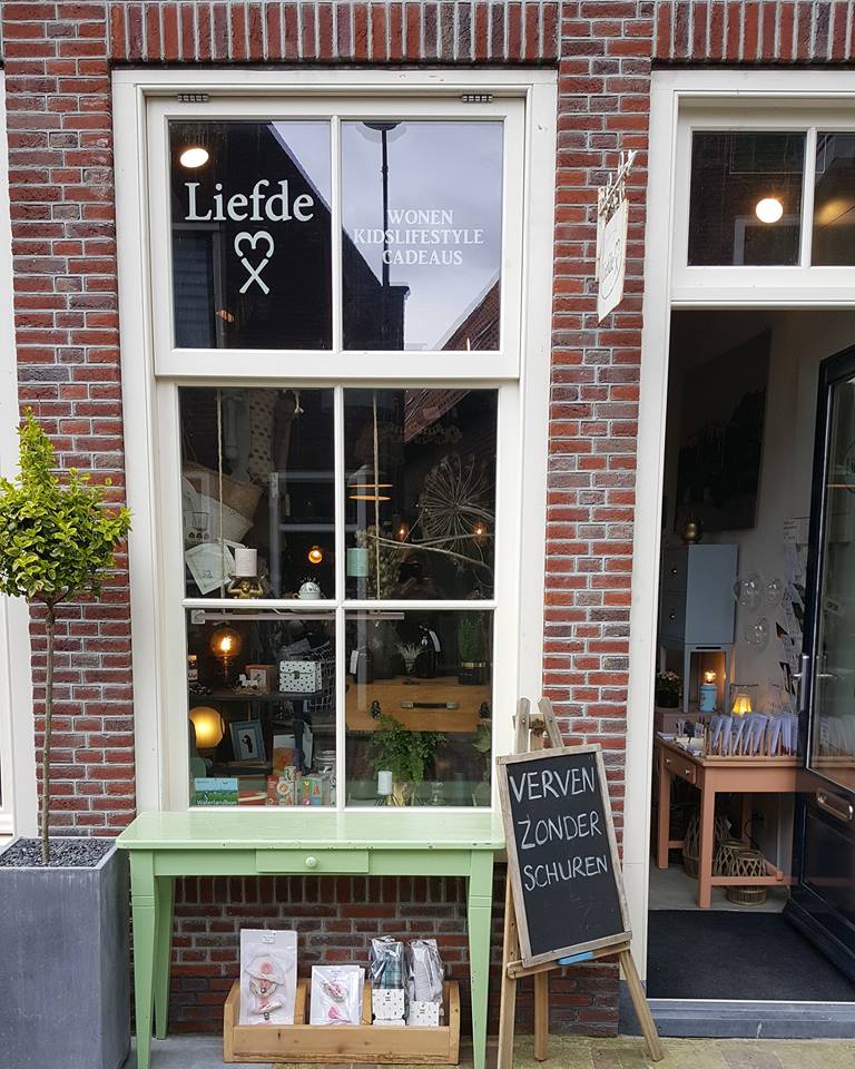 Muurdecoratie vrolijke posters en stickers